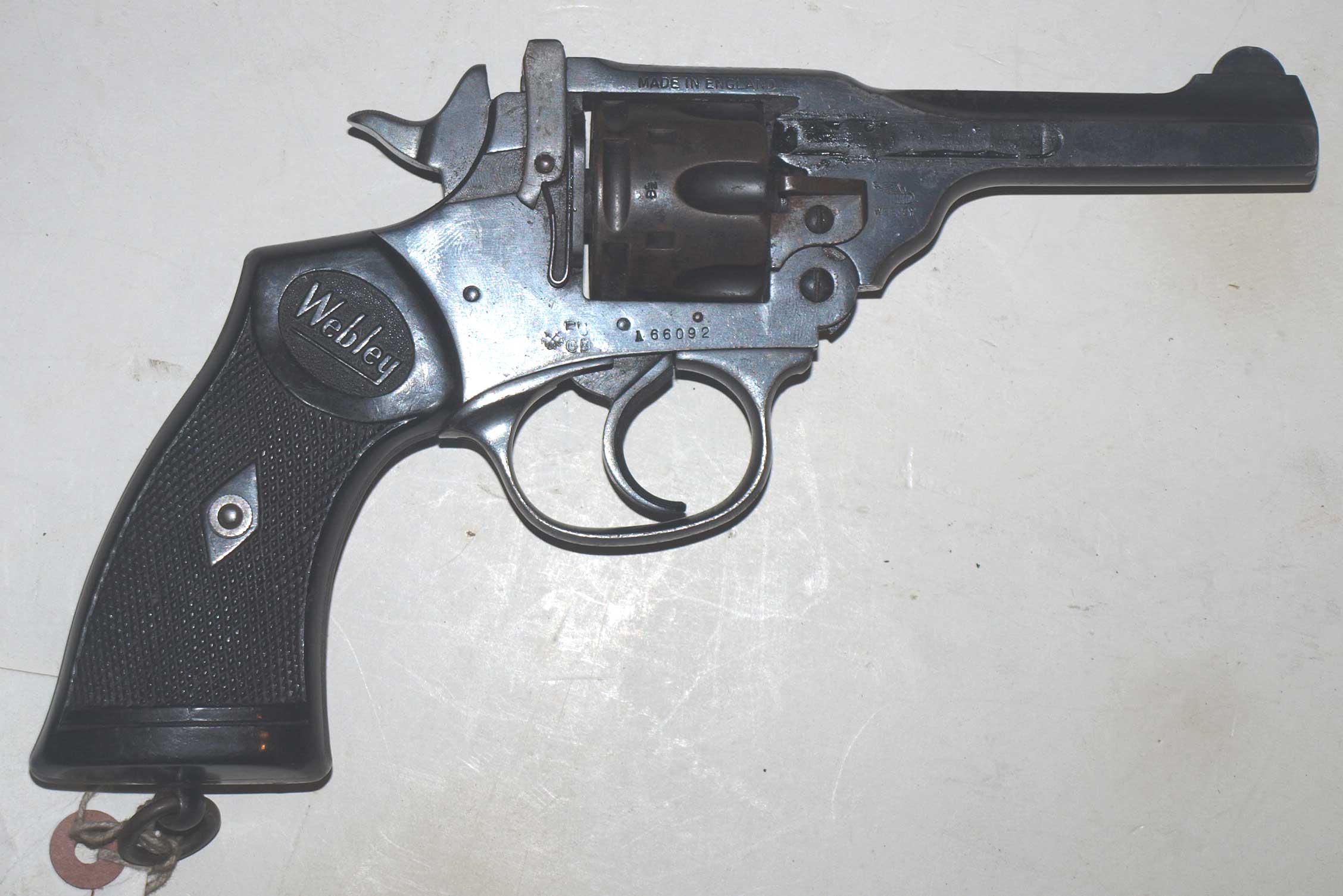 Webley MKIV deactivated revolver - The Gunner